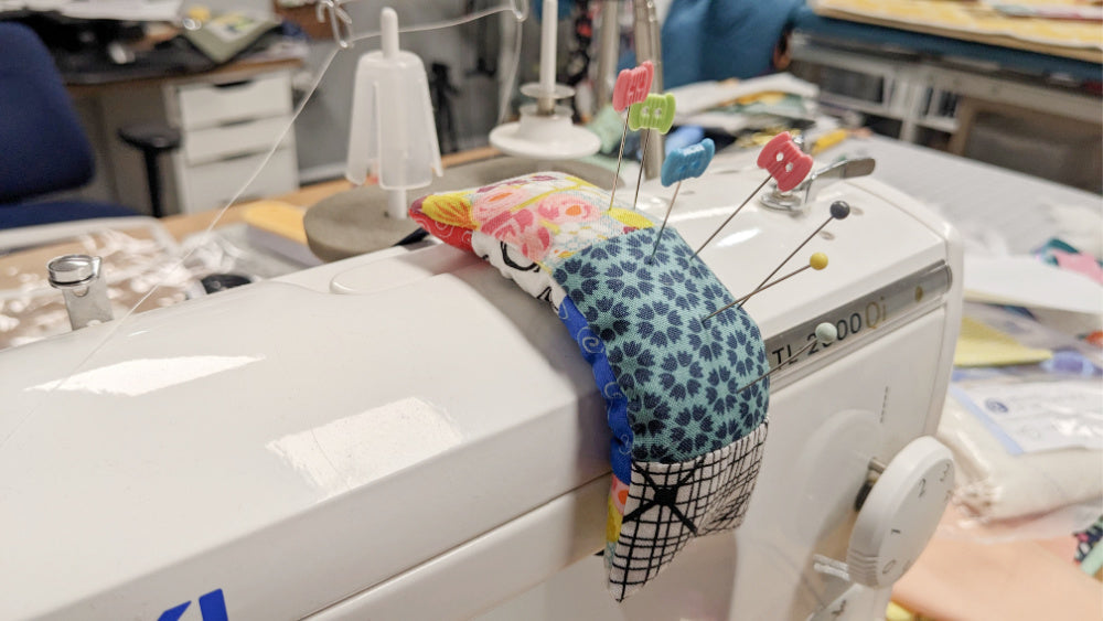 Sewing Machine Pincushion Pattern - pdf tutorial – Patchwork Posse