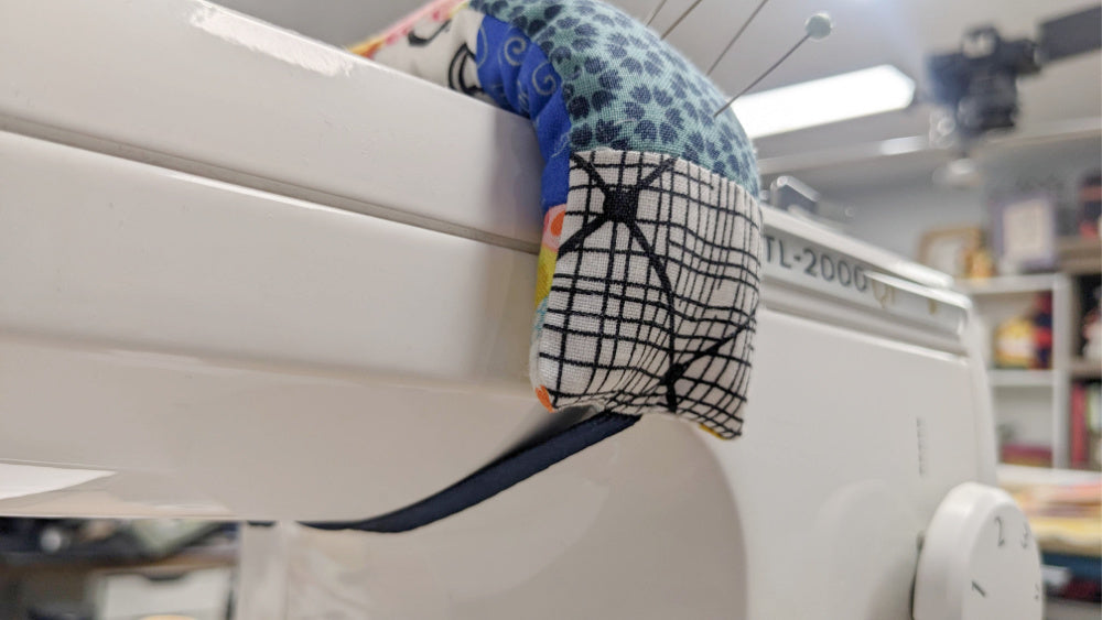 Sewing Machine Pincushion Pattern - pdf tutorial – Patchwork Posse